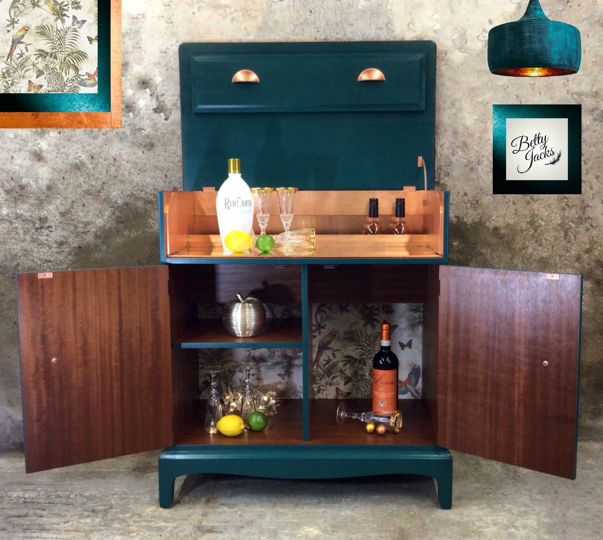 Stag Minstrel Drinks Cabinet